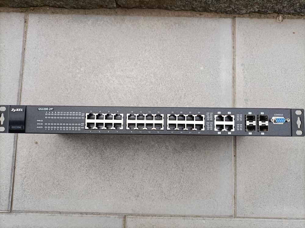 Zyxel GS2200-24 Switch 24 Port Gigabit Netzwerk Switch | Kaufen auf Ricardo