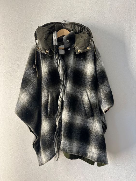 Warmer Winter Poncho (Neu (gemäss Beschreibung)) in Luzern für CHF 300 ...