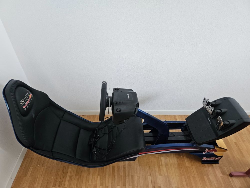 Play Seat F1 Red Bull Sim Rig (Gebraucht) in Biel/Bienne für CHF 400 ...