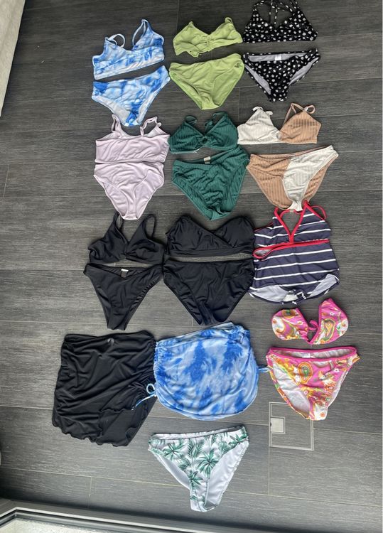12 Bikinis, 2 Baderöcke Gr. 146-164, wenig getragen (Gebraucht) in ...