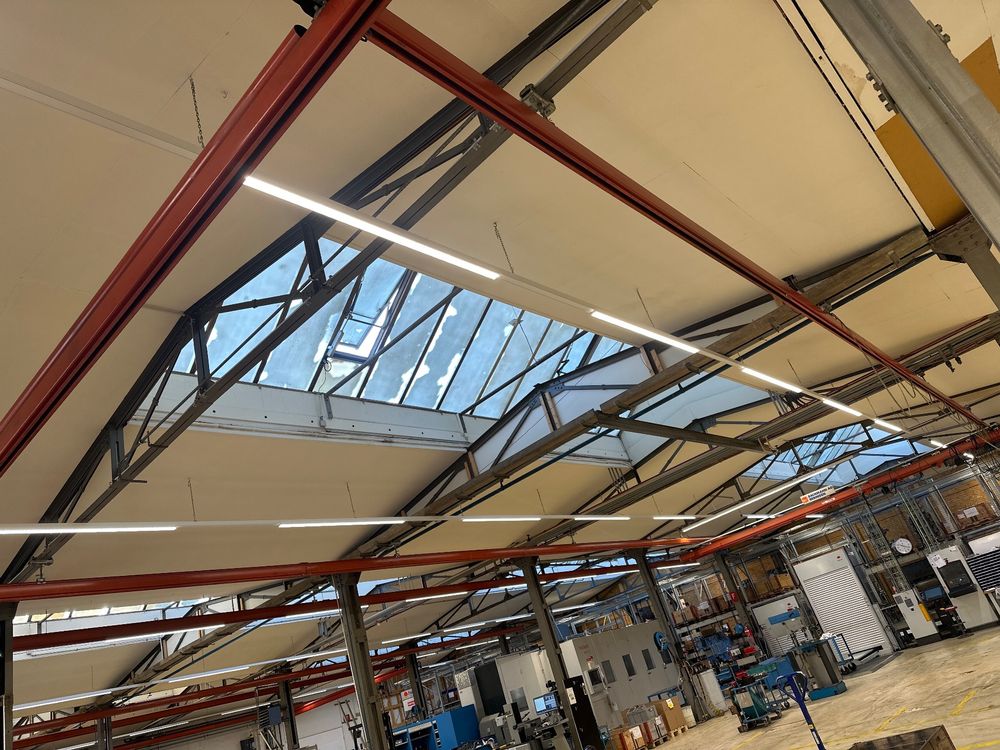 Lot2 Hallenkran Demag m. 2 Kettenkrane von Demag ca 23mx9m (Gebraucht ...