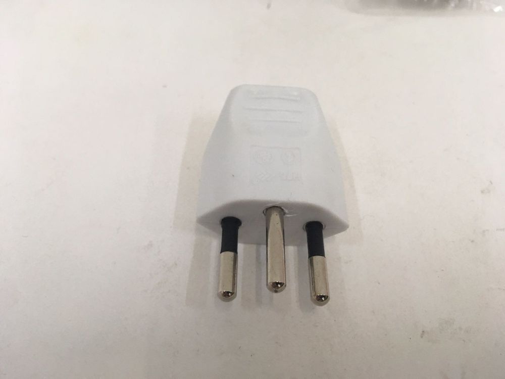 3-Phasen Stecker, 240V, 20 Stück (Neu und originalverpackt) in Neuenhof ...