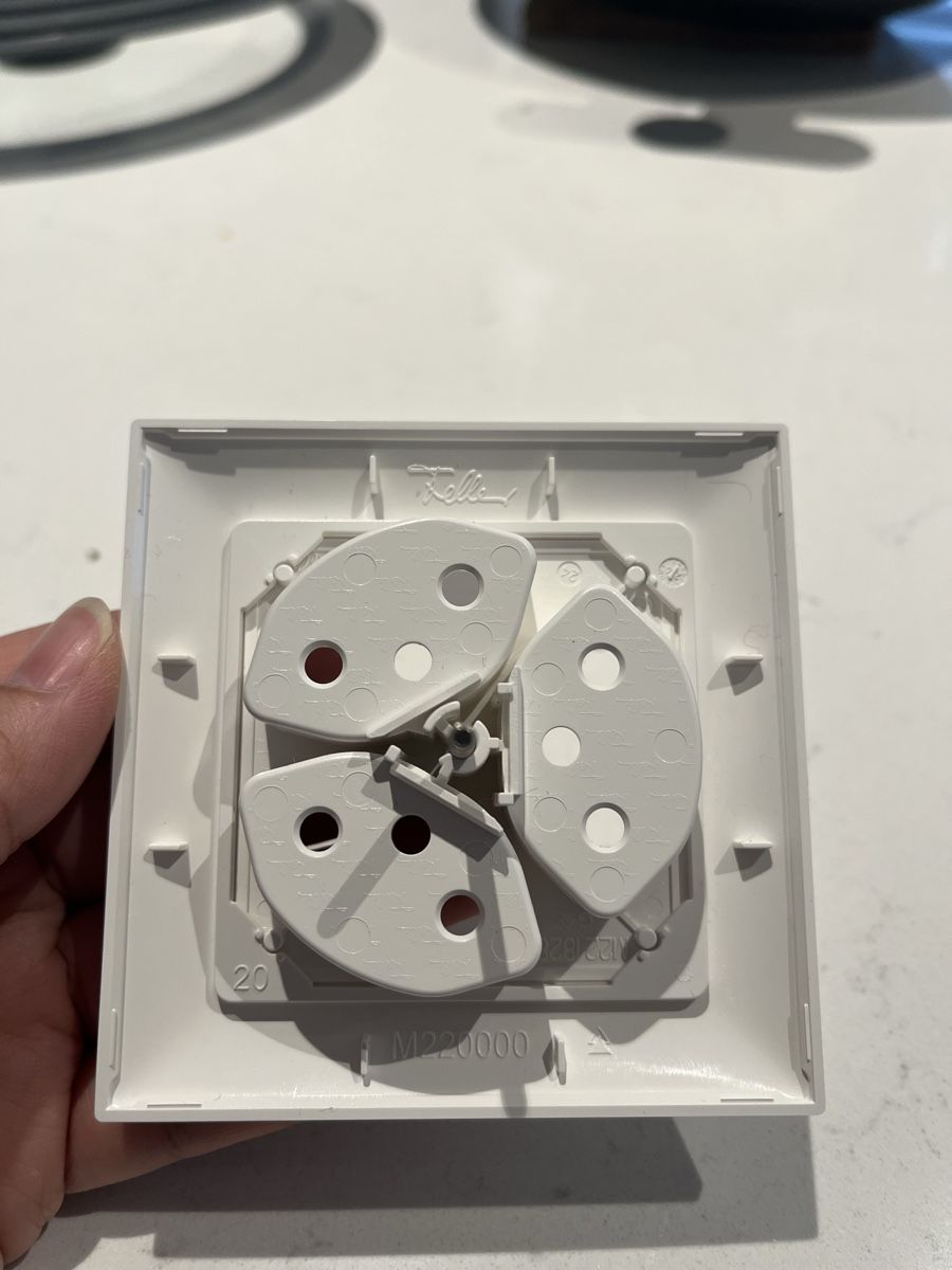 Swiss Wall Power Socket Type J - White, New (Neu (gemäss Beschreibung ...