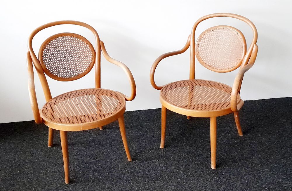 2 Stück Thonet Armlehnstuhl Bugholzstuhl (Gebraucht) in Zürich für CHF 159 – nur Abholung auf ...