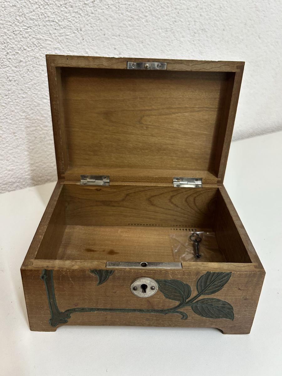 Antike Uhr, antikes Bild, antike Schatulle (Gebraucht) in Bülach für ...