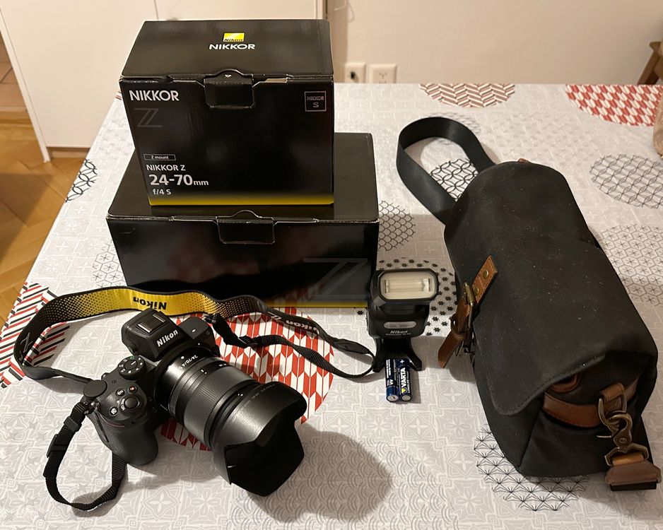 Nikon Z5 + 24-70 f4 + Flash SB500 + Sac ONA | Kaufen auf Ricardo