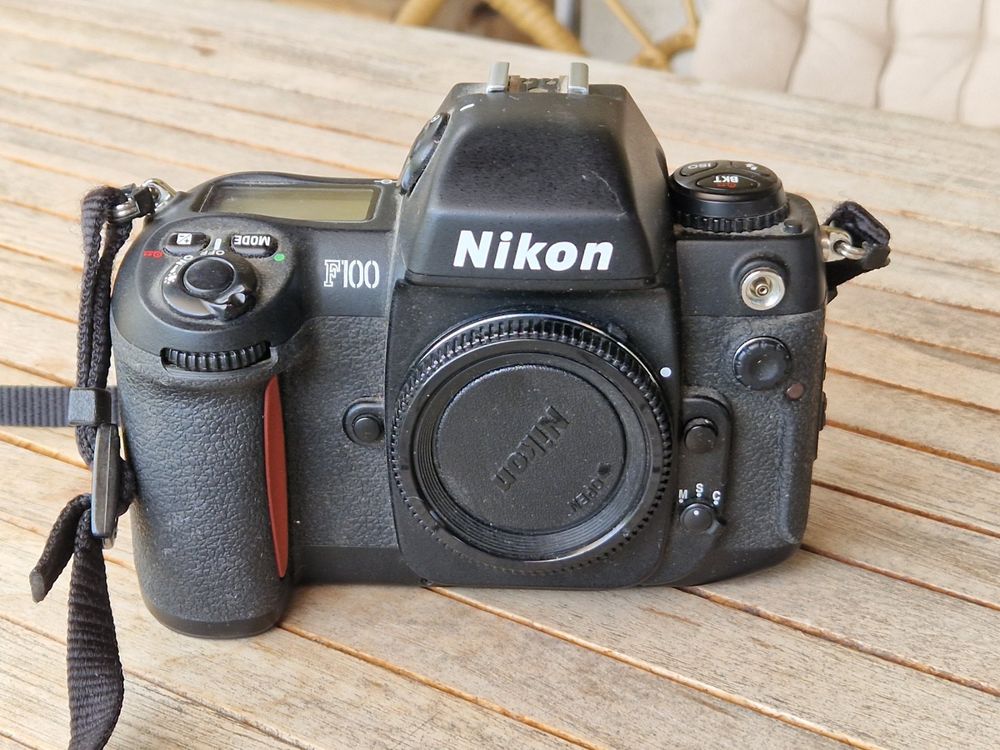 Nikon F100 | Kaufen auf Ricardo