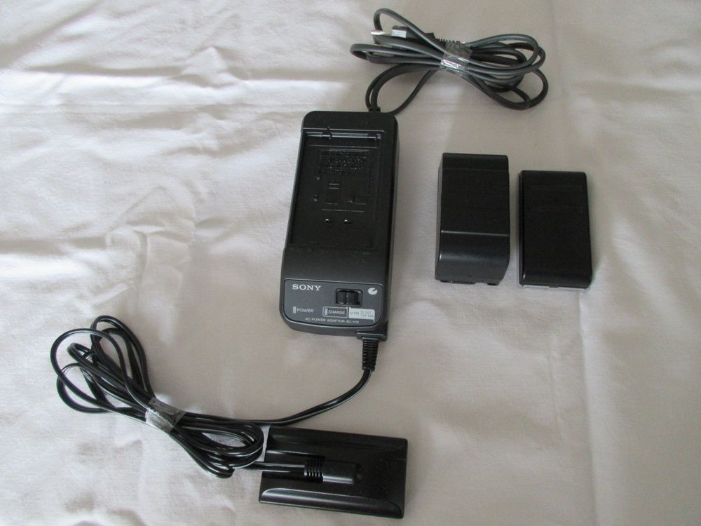 SONY Handycam Video 8 / CCD - TR330E Pal Videokamera (Gebraucht) in ...