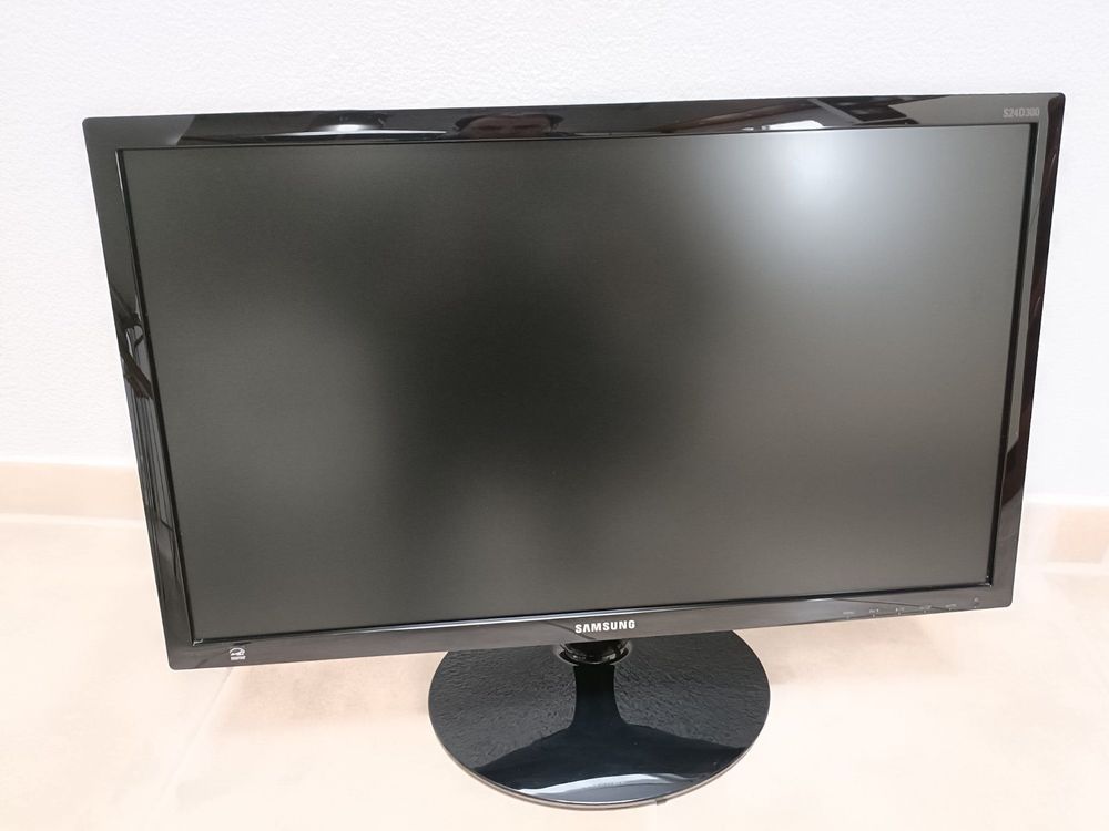 Monitor 24" Samsung S24D300 (Gebraucht) in Andwil SG für CHF 55 – mit ...