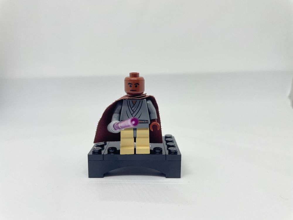 Lego Star Wars Minifigur - Mace Windu (Light-Up Lightsaber) (Gebraucht ...