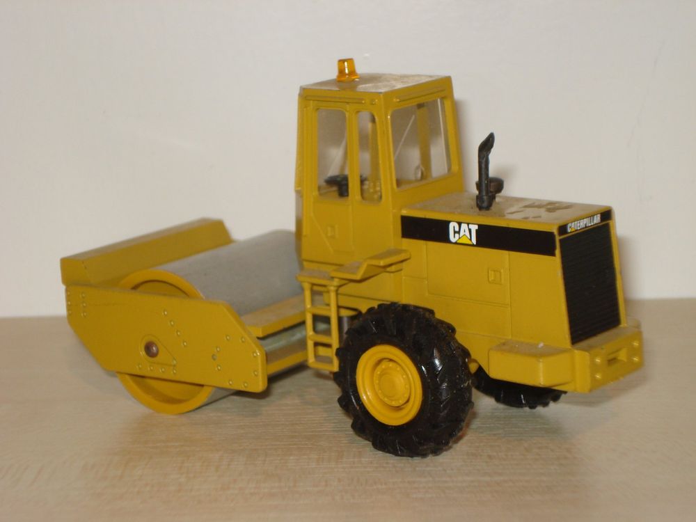 CAT CS 563 Walzenzug | Kaufen auf Ricardo