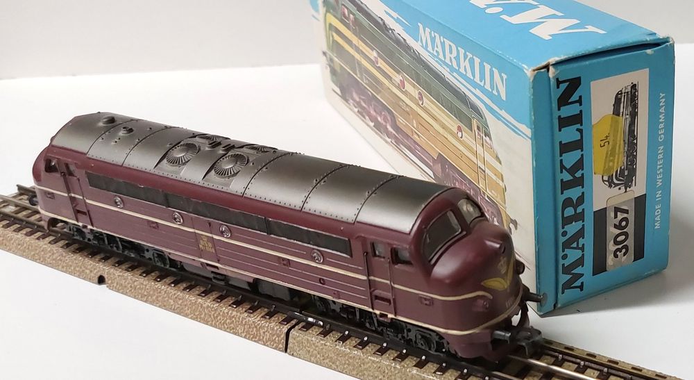 Märklin 3067 - DSB Diesellok My 1100, bordeauxrot, OVP (Gebraucht) in ...