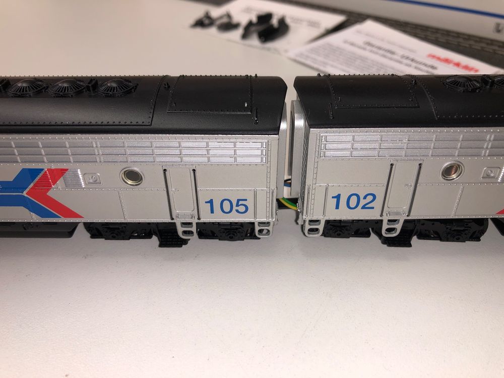 Märklin 33621, 2-teilige Diesellok, amerik. F7 "Amtrak" (Gebraucht) in ...