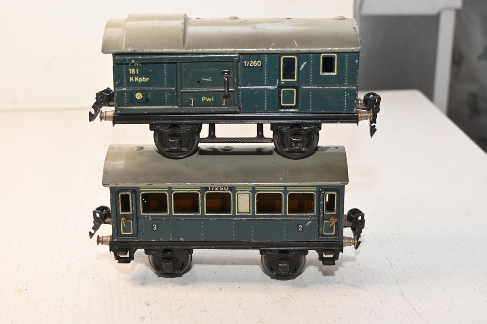 Personenwagen Märklin Spur 0 ohne OVP , 2 Stk (Gebraucht) in Laupen ZH für CHF 6 – mit Lieferung ...