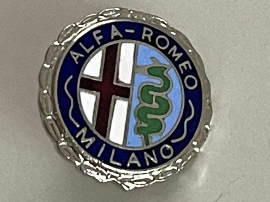 Alfa Romeo-Pin (Gebraucht) in Frauenkappelen für CHF 5.5 – mit ...