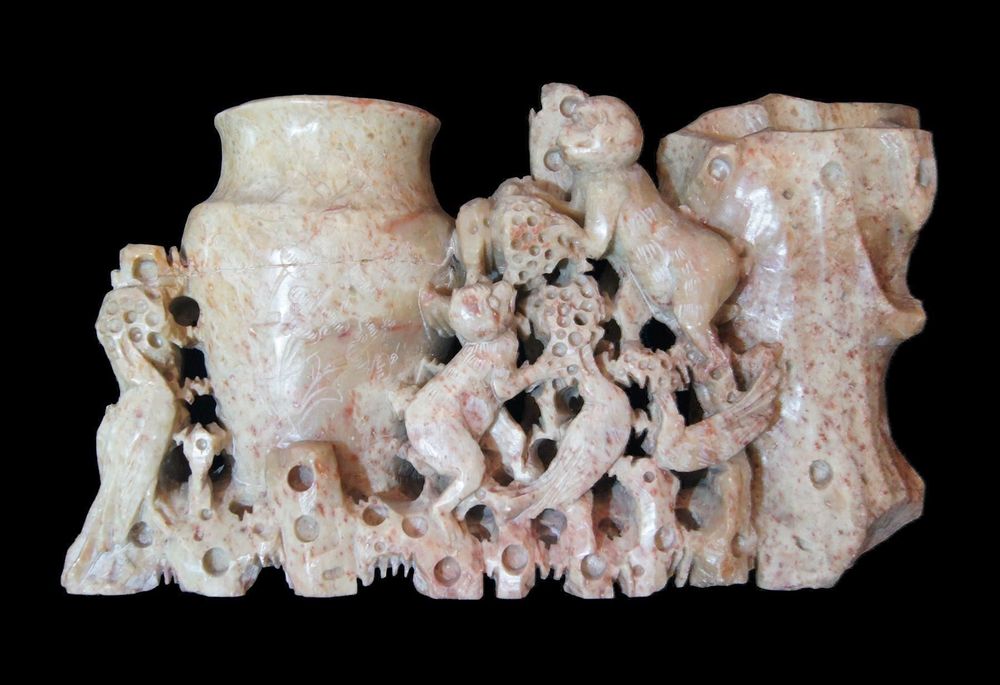 Alte, imposante Speckstein-Figurengruppe / Pinselhalter (1) (Gebraucht) in Geroldswil für CHF ...