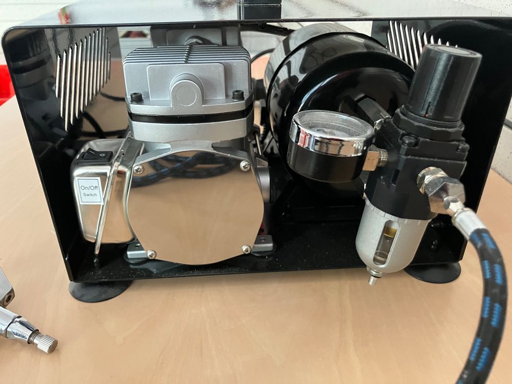 Revell Airbrush Kompressor Master Class | Kaufen auf Ricardo