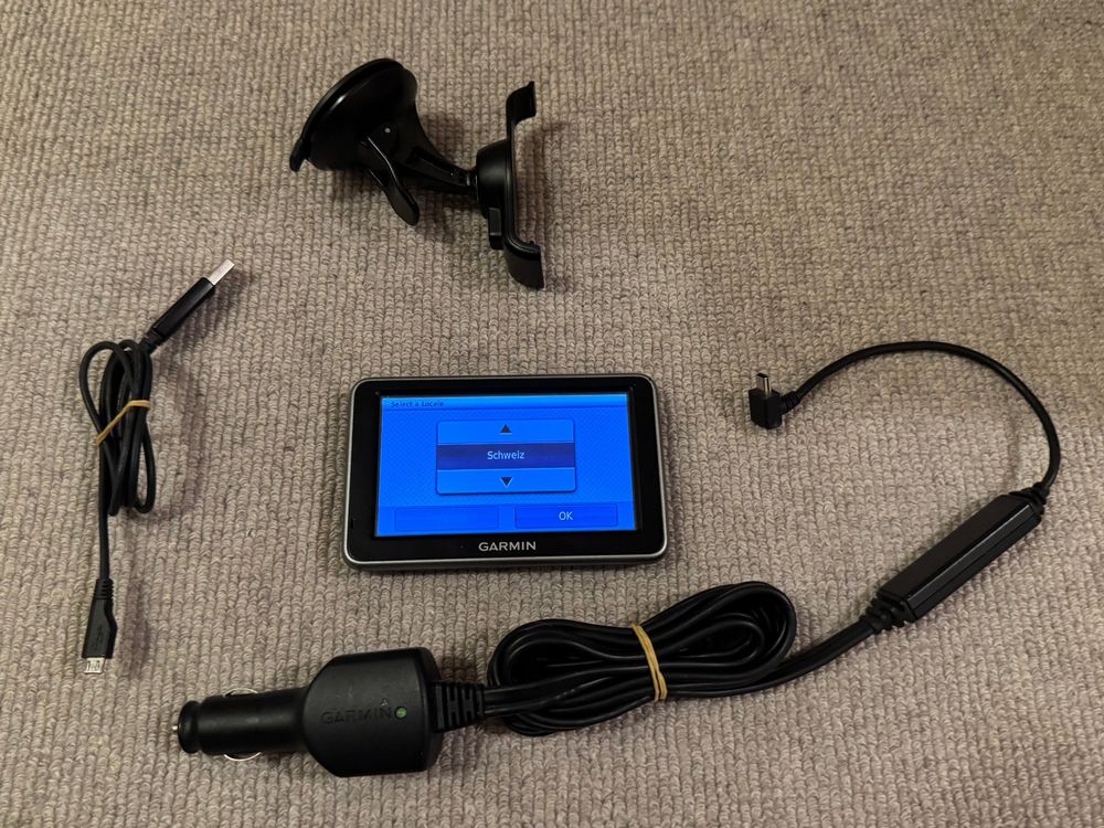 Garmin nüvi 2340 GPS-Navi mit Lifeteime Maps von Europa (Gebraucht) in ...