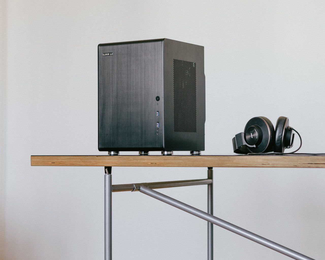 Kompakter High End Office PC – Xeon, Windows 11 (Gebraucht) in Olten ...