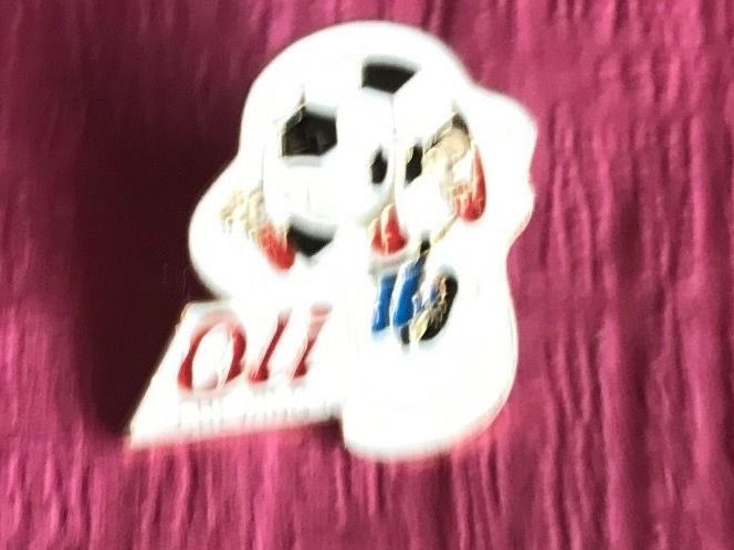 Fussball Oli Pin | Kaufen auf Ricardo