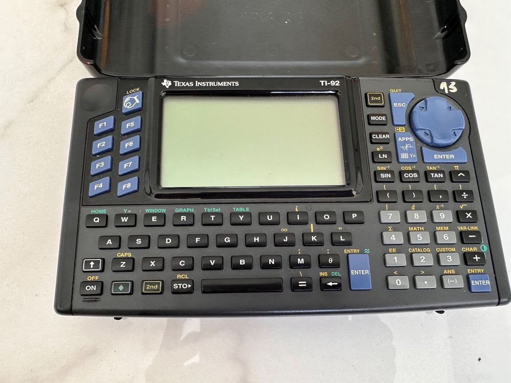 Texas Instruments TI 92 (Gebraucht) in Siebnen für CHF 33 – mit ...