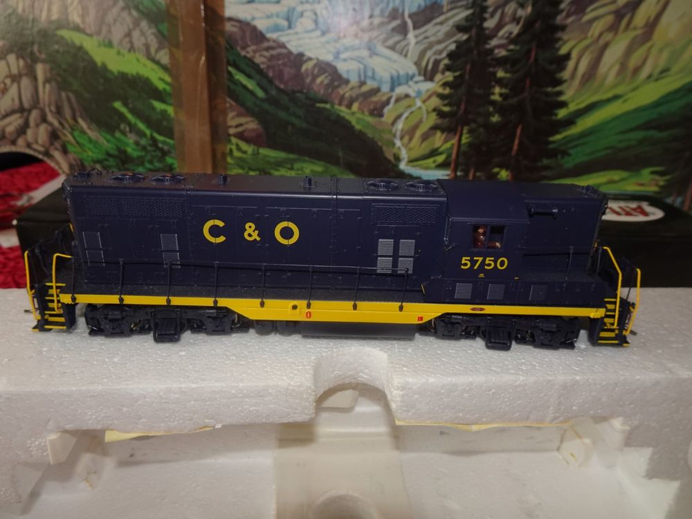 ATLAS 8356 US Diesellok GP 7 C & O 5750 H0 GL | Kaufen auf Ricardo
