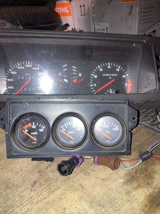 Audi 80 Quattro Tacho (Defekt) in Adelboden für CHF 110 – mit Lieferung ...