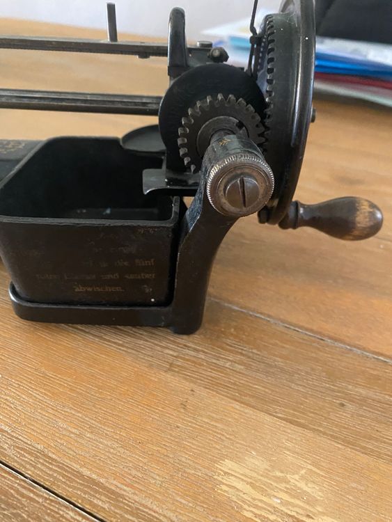 Antiker Anspitzer „Jupiter 2“ von Guhl & Hardbeck + 2 Fräser (Gebraucht ...