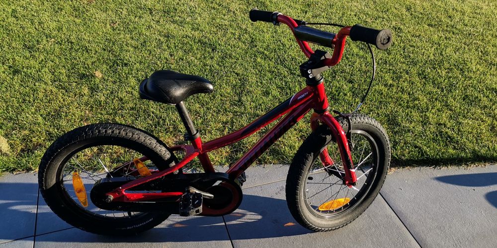 Specialized 16 Zoll Kinder Velo rot (Gebraucht) in Zimmerwald für CHF ...