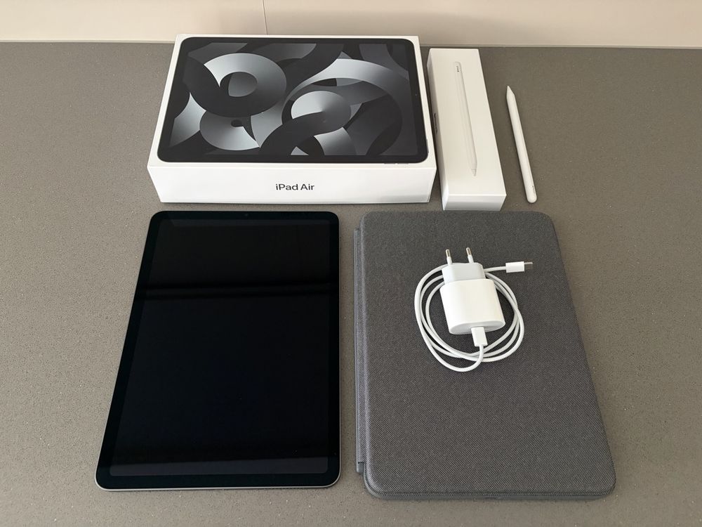 Apple iPad Air (5. Gen.) 256GB, Garantie bis 02.01.2028 (Neu (gemäss ...