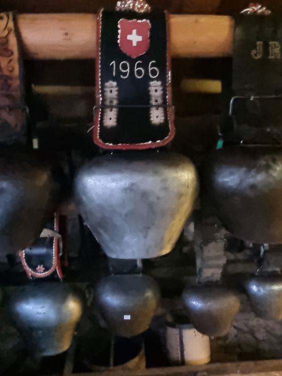 Cloche de vache vintage P.M (Gebraucht) in Esmonts für CHF 1200 – nur Abholung auf Ricardo kaufen