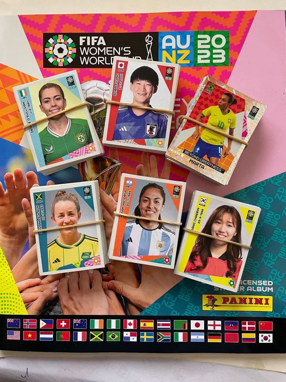 WM 23 Frauen AU/NZ PANINI - Album komplettieren (Neu (gemäss ...