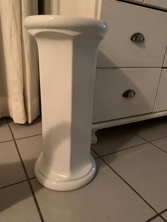 Blumensäule Porzellan weiss, 50x23cm (Gebraucht) in St. Gallen für CHF ...