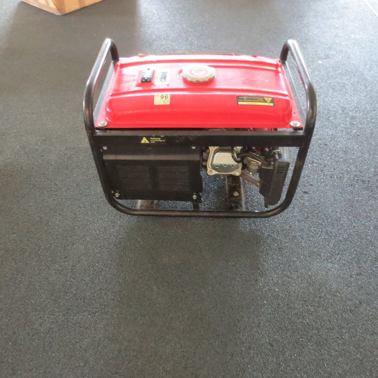 2800 Watt Stromerzeuger Notstrom Generator Notstromaggregat (Defekt) in ...