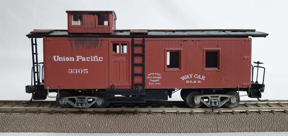 Roundhouse ? US H0 DC Union Pacific Caboose 3305 (Gebraucht) in Seon ...
