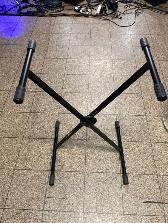 Keyboard Ständer von Q-EX | Kaufen auf Ricardo