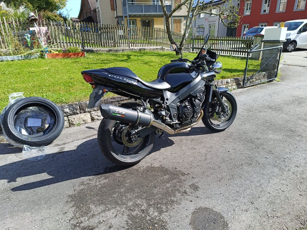 Triumph Speed Four 600 mit vielen Extras (Gebraucht) in Reute AR für ...