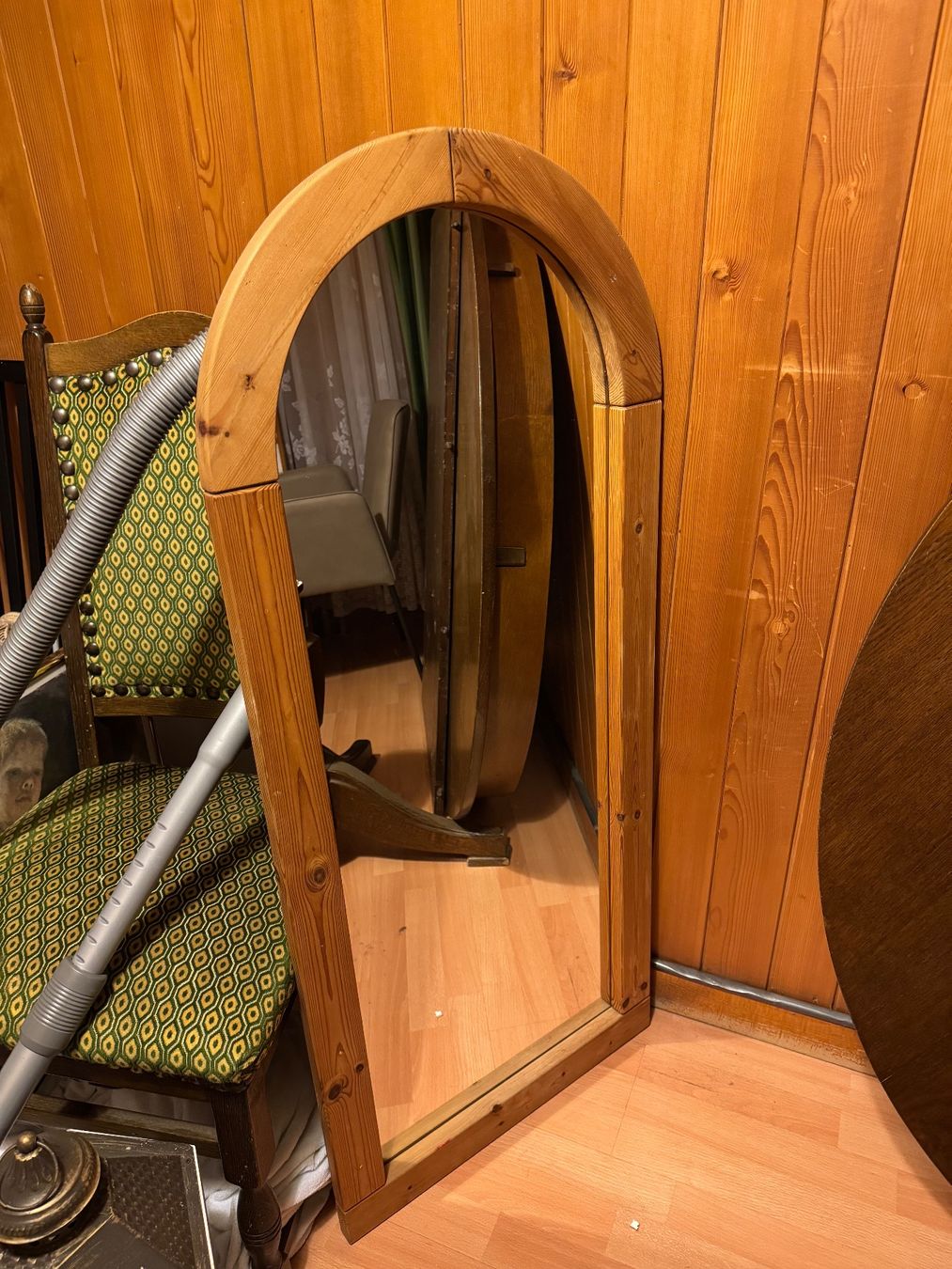 Spiegel mit Massivholzrahmen (Gebraucht) in Erlinsbach für CHF 1 – nur ...