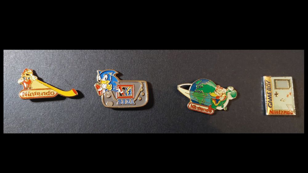 4 X VIDEO GAME PINS (Gebraucht) in Spiegel b. Bern für CHF 9 – mit ...