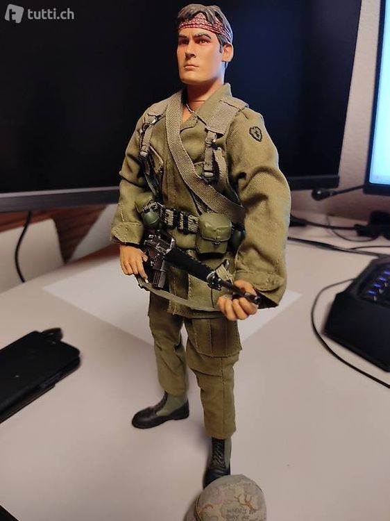 Sideshow 1/6 Scale Platoon Chris Taylor - Charlie Sheen (Gebraucht) in ...