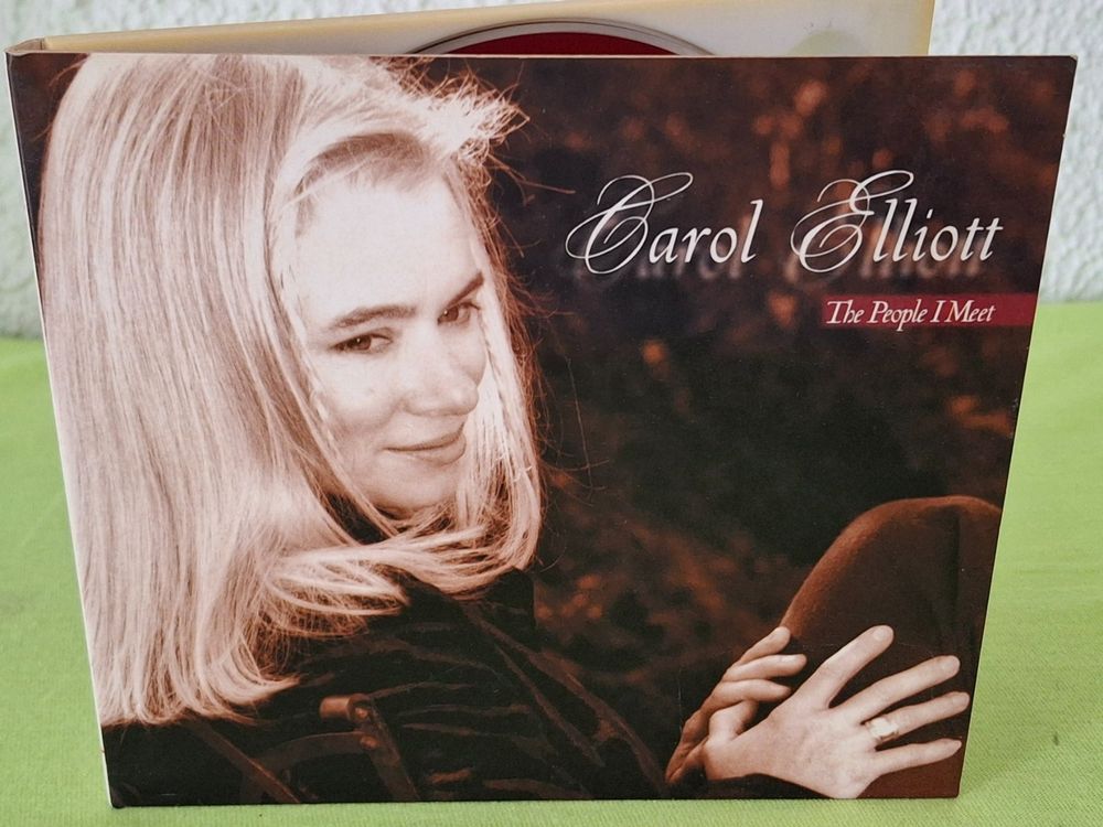 CD Carol Elliott -"The People I / Folk World 🎧🟨 (Gebraucht) in Aarberg für CHF 2.6 – mit ...