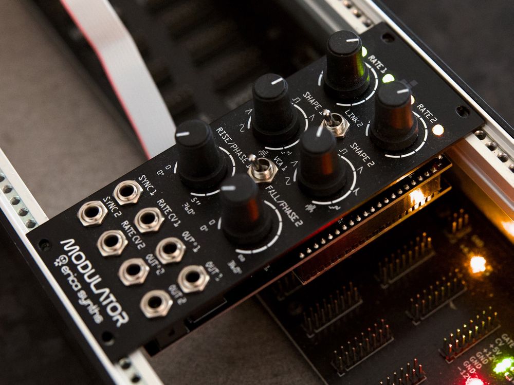 Erica Synths - Drum Modulator - Eurorack Dual-LFO | Kaufen auf Ricardo