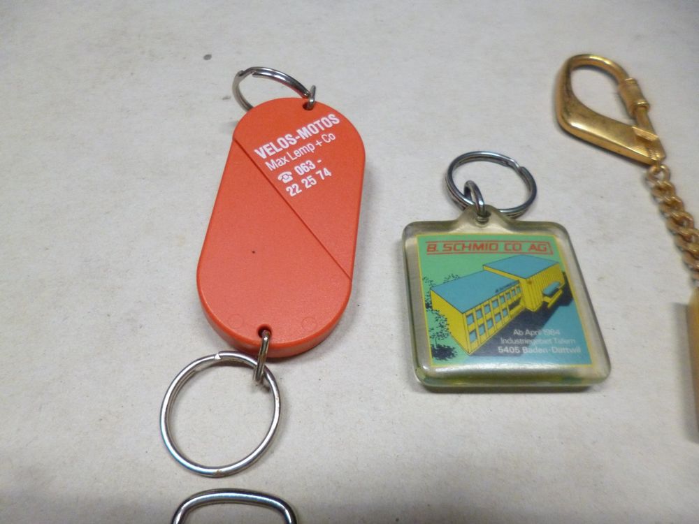 Ältere Schlüssel Anhänger 11 Stk. für Sammler gut erhalten (Gebraucht ...