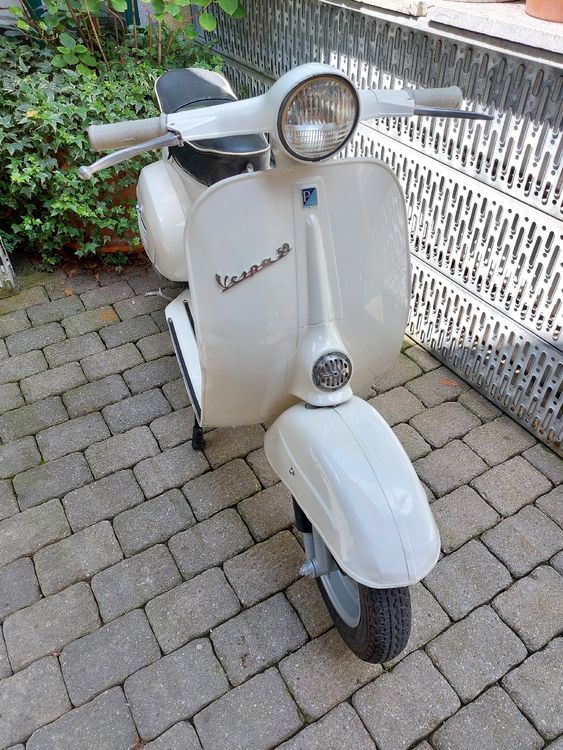 Vespa (Gebraucht) in Eschen für CHF 2750 – nur Abholung auf Ricardo kaufen