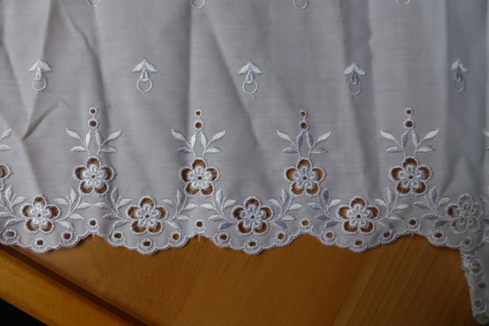 St. Galler SpitzenStickerei weiss - 28 x 165 cm (Neu (gemäss ...