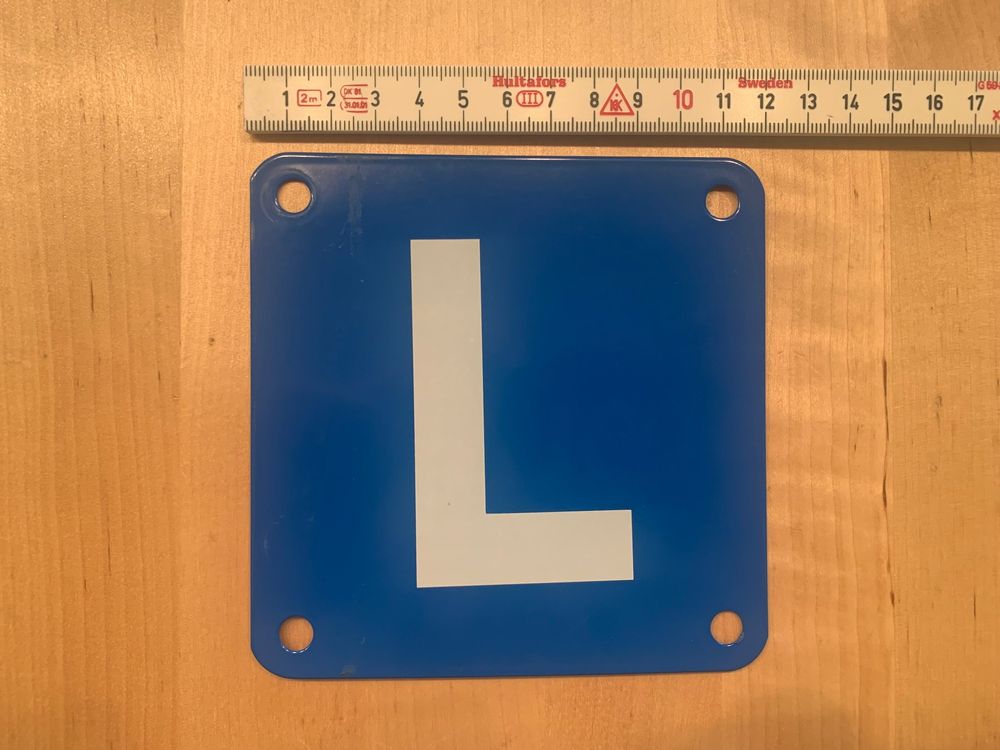 L-Schild aus Blech 12x12cm (Gebraucht) in Ehrendingen für CHF 2 – mit ...