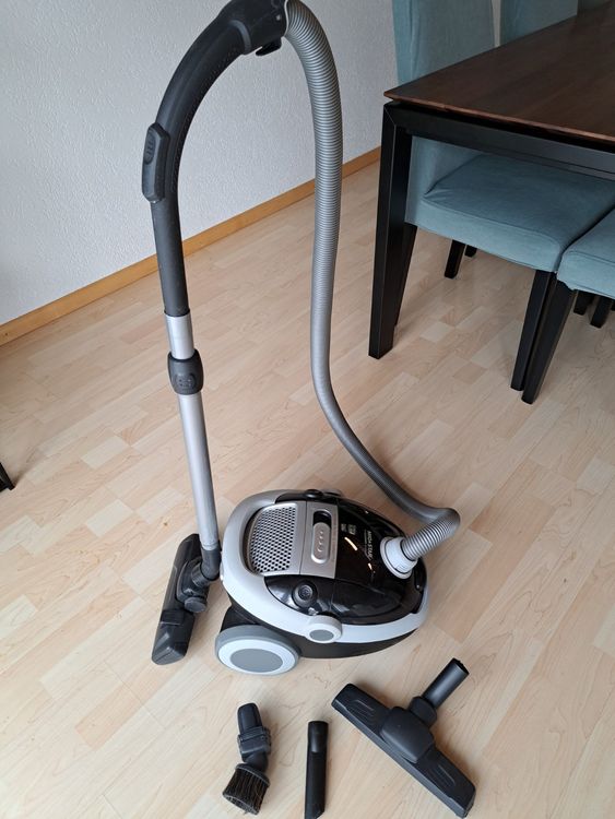 Staubsauger Mio Star V-Cleaner Silence (Gebraucht) in Oetwil a.d.L. für ...