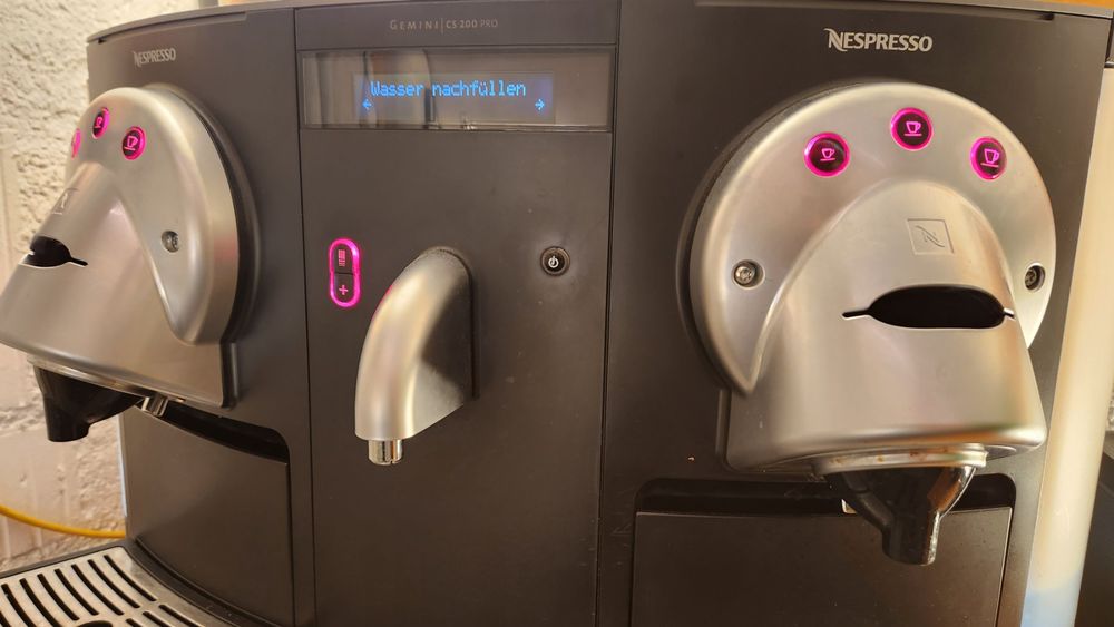 Nespresso GEMINI CS 200 PRO | Kaufen auf Ricardo