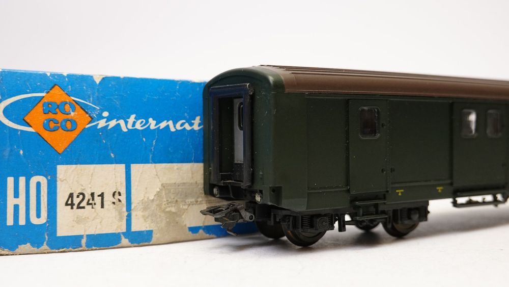 e13 Roco 4241S SBB Postwagen Z grün | Bastelware | Kaufen auf Ricardo