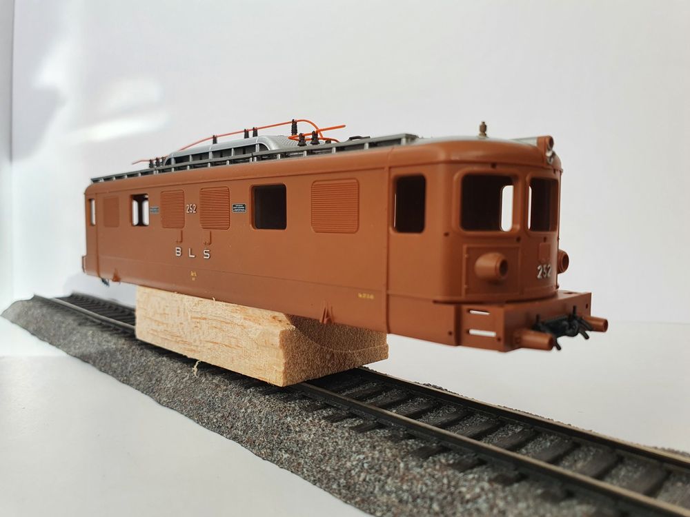 Ae 4/4 BLS / Lokgehäuse / Loknummer 252 / Roco / 1:87 (Neu (gemäss Beschreibung)) in Zürich für ...